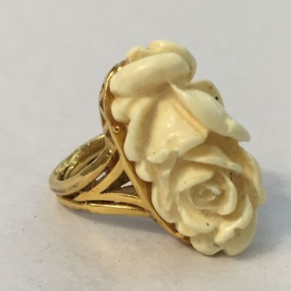 Trifari | Jewelry | Vintage Signed Trifari Carved Rose Lucite Ring ...